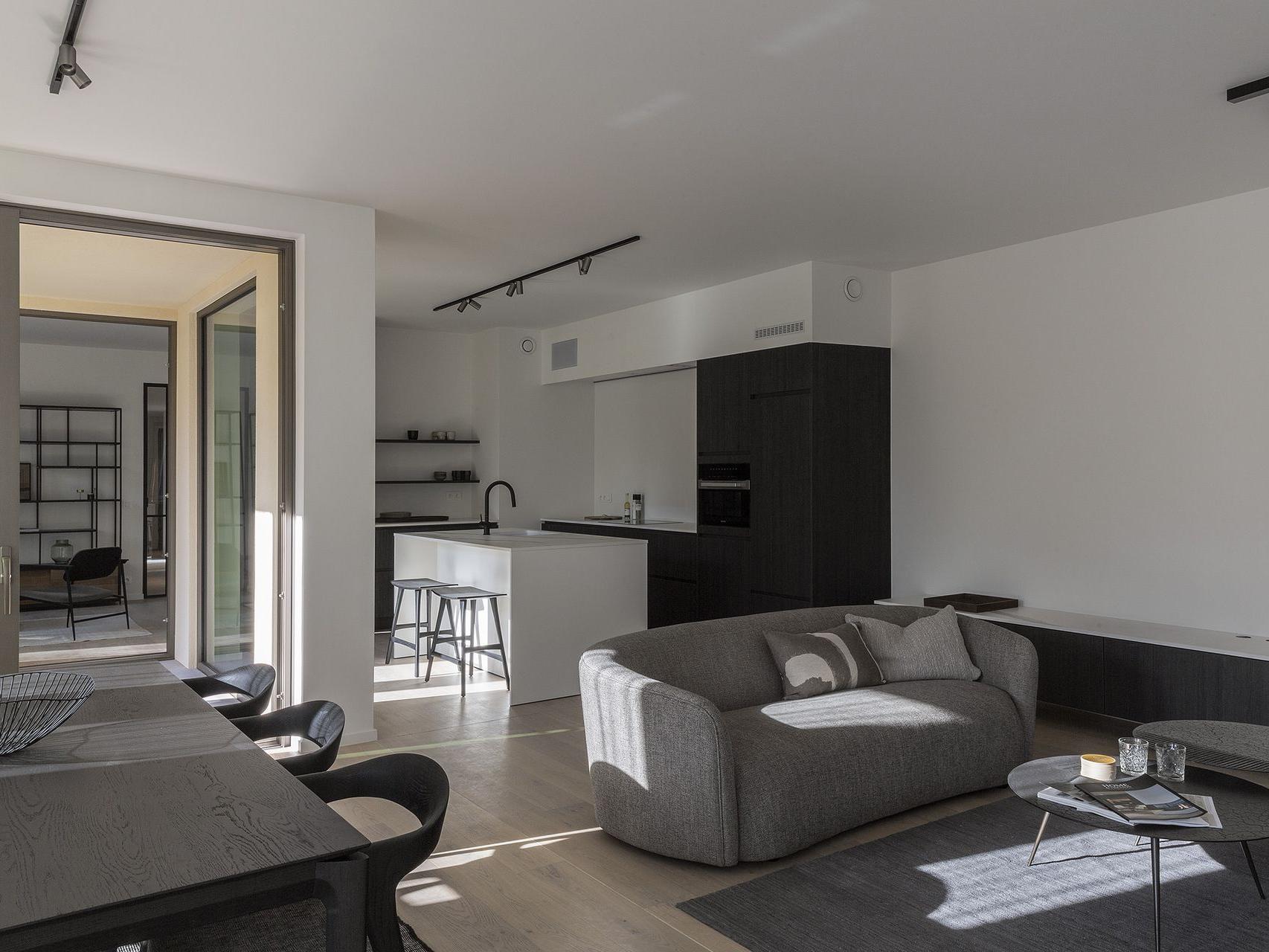 Live Light | Your circular furniture subscription