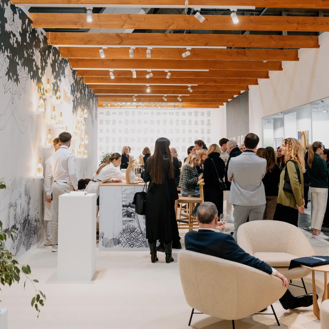 Live Light | Your circular furniture subscription