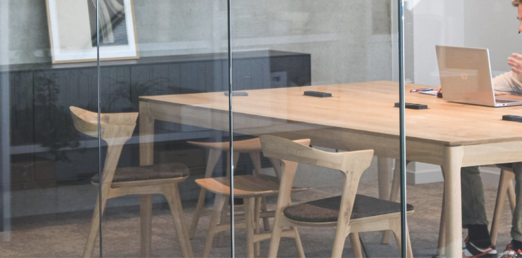 Live Light | Your circular furniture subscription