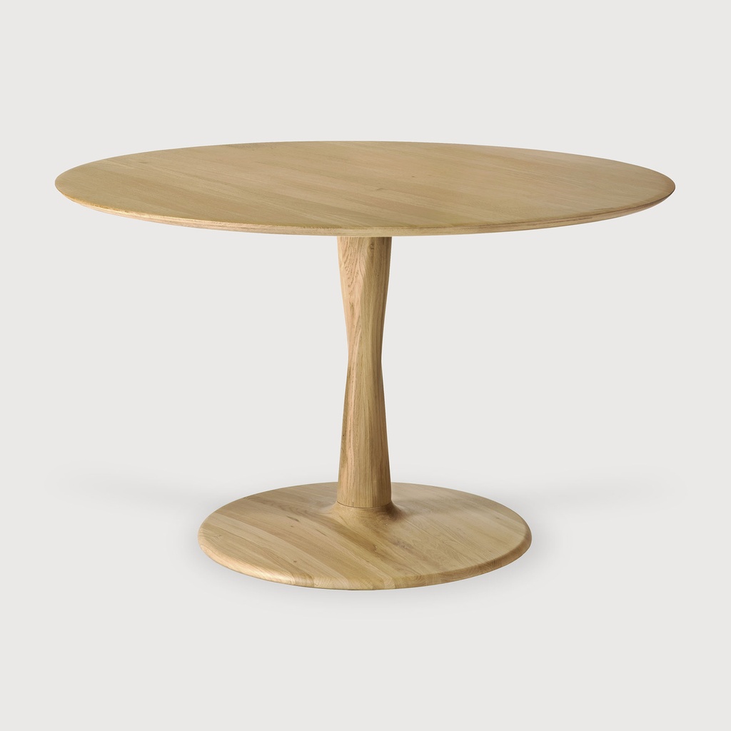 Oak Torsion dining table | Live Light